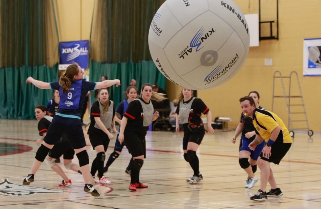 Kin-ball : la biomécanique au service de la frappe • Néo UQTR