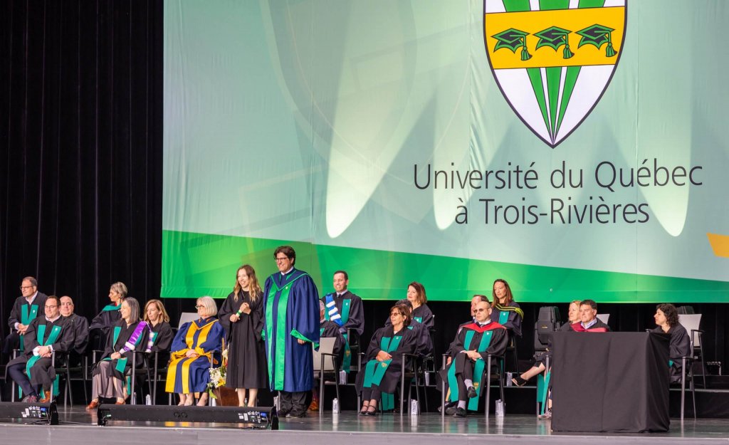 Place aux célébrations pour les finissants de l’UQTR • Néo UQTR